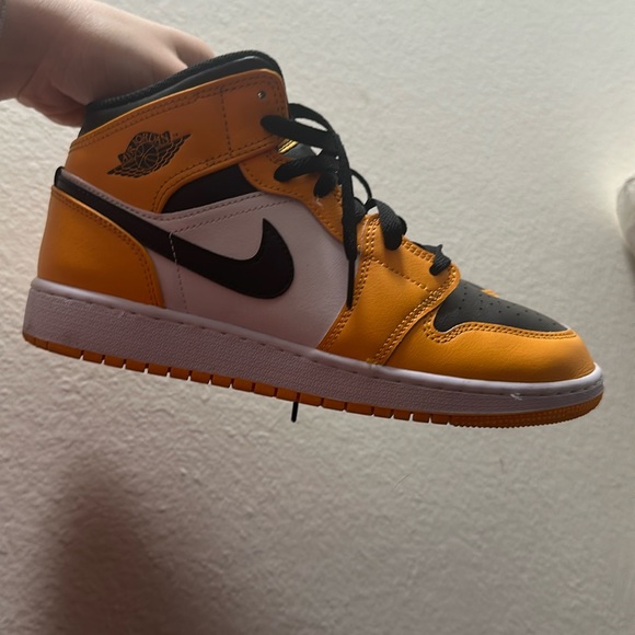Nike | Shoes | Yellow And Black Nike Dunks Taxi | Poshmark